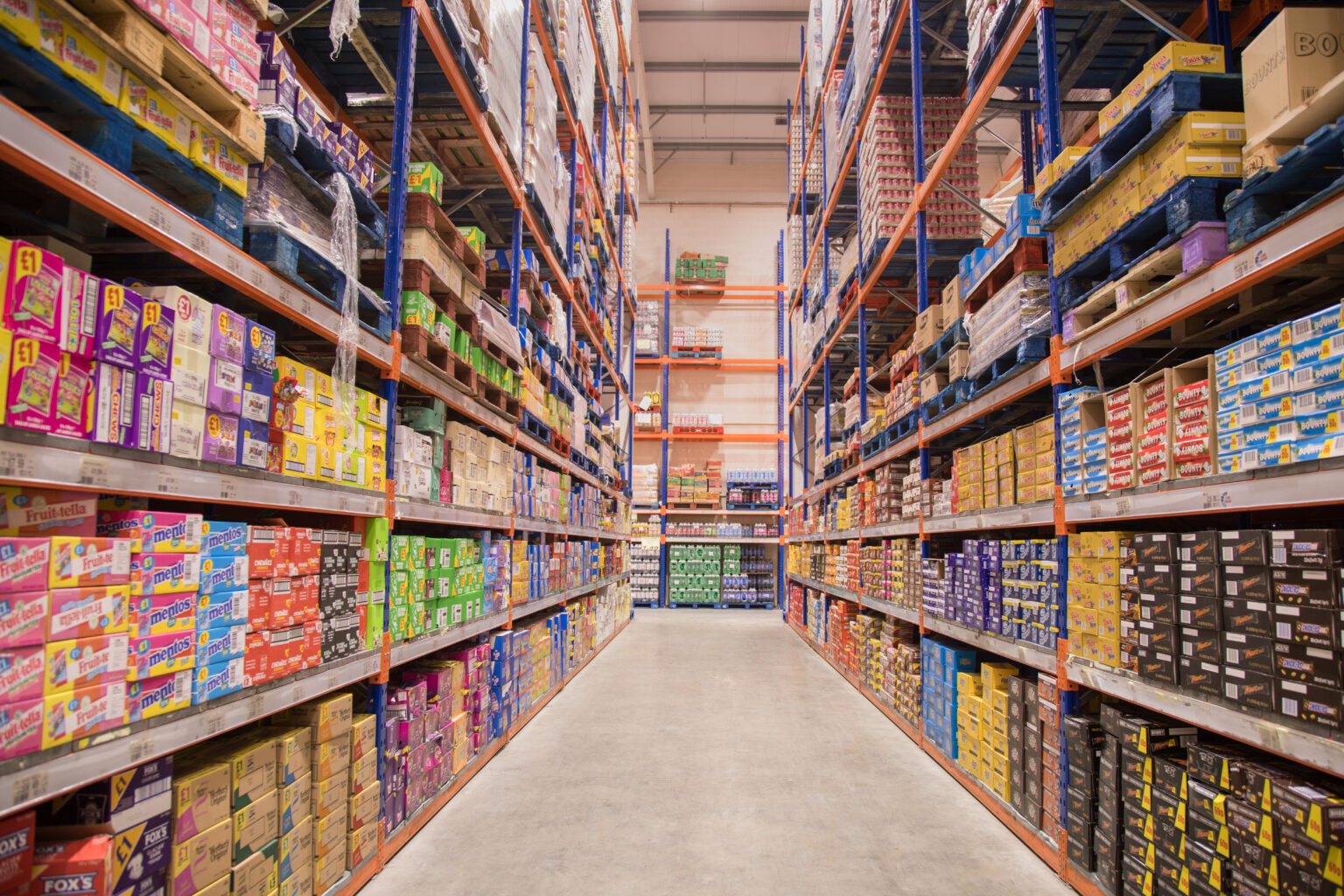 About Us – Cash and Carry